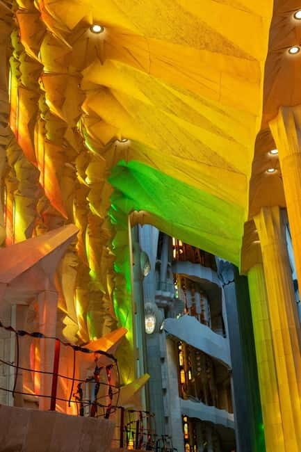 Barcelona: La Sagrada Familia Fast-Track Guided Tour - Practical Tips for Your Visit