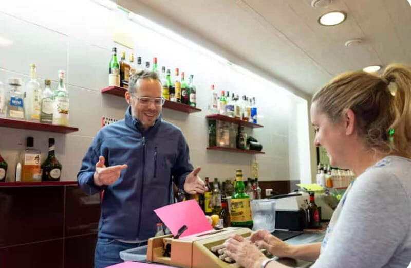 Barcelona: Letter Writing Experience on Vintage Typewriters - An In-Depth Look at the Experience