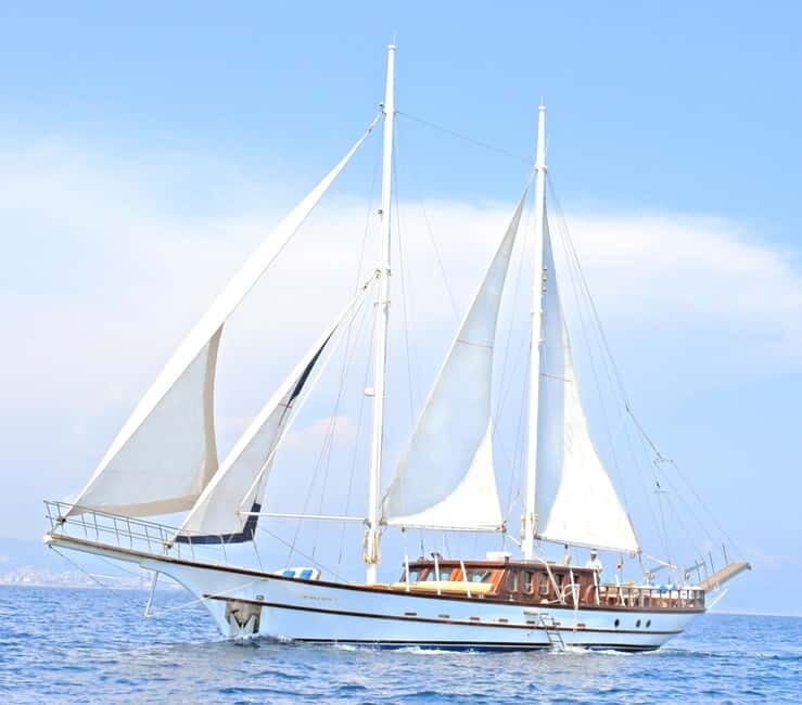 Barcelona: Mamma Mia Sailing Cruise - Key Points