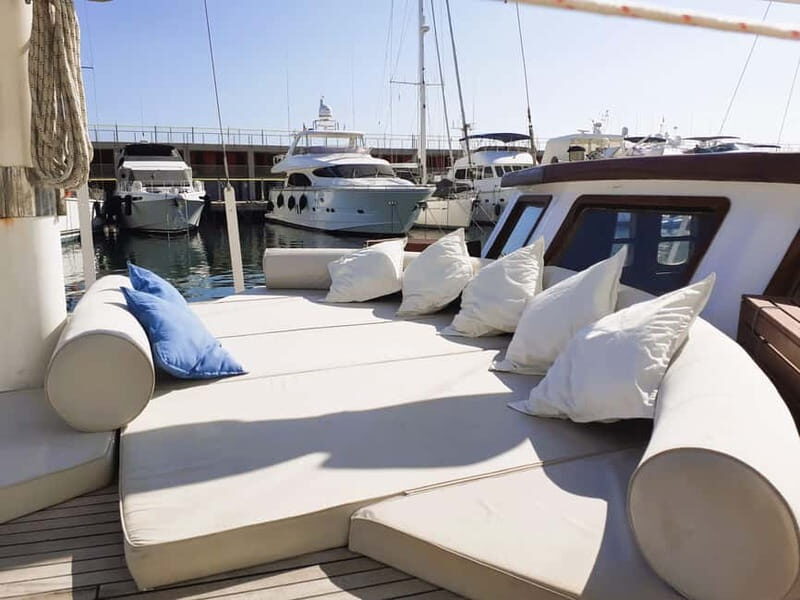Barcelona: Mamma Mia Sailing Cruise - A Closer Look at the Experience