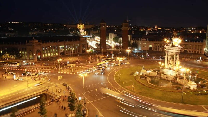 Barcelona: Night Bus Tour with Live Guide - Who Should Consider This Tour?