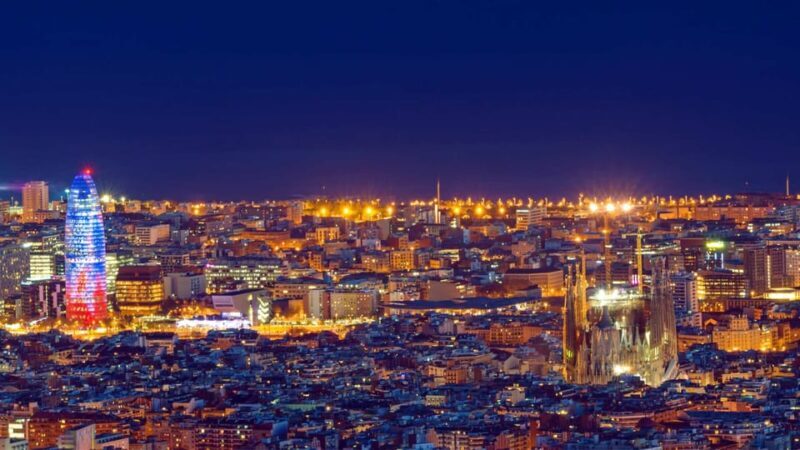 Barcelona: Night Walking Tour in the Heart of the Movida - Practical Tips