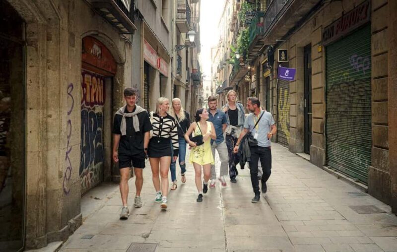 Barcelona: Old City Hidden Gems, Tapas, & Drinks Guided Tour - A Deep Dive Into the Experience