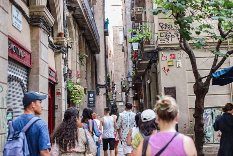 Barcelona: Old Town Epic Tour with Tapas & Cañas! - A Closer Look at the Experience