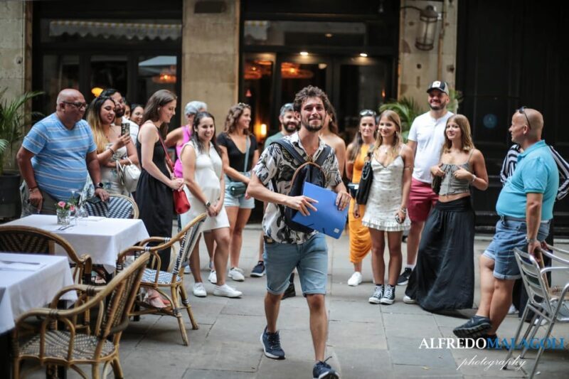 Barcelona: Old Town Guided Walking Tour - What You’ll Learn and Experience