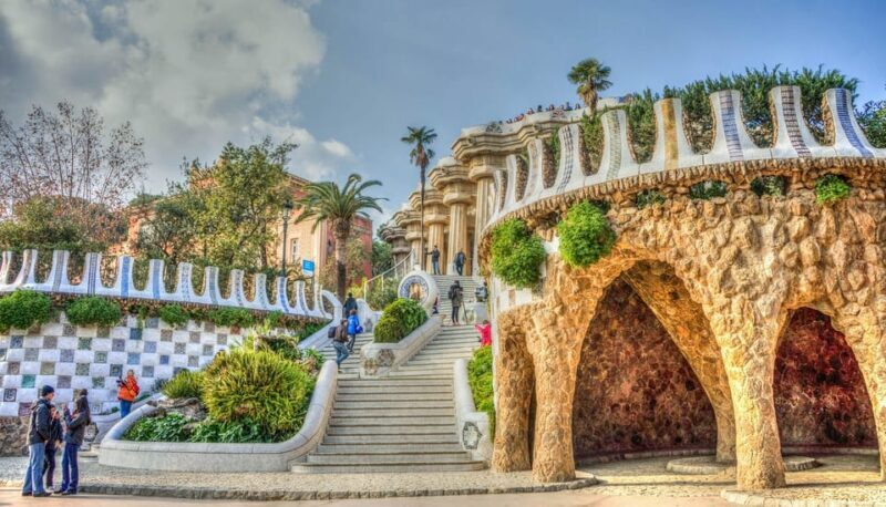Barcelona: Park Güell Guided Tour - Accessibility and Practical Tips