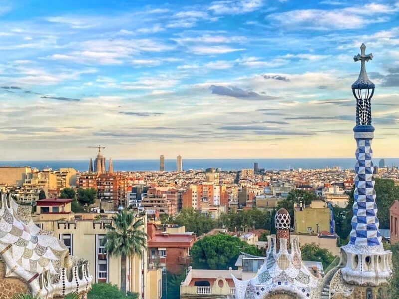Barcelona: Park Güell Guided Tour with Entry - Itinerary Breakdown