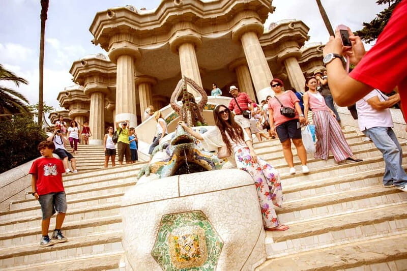 Barcelona: Park Güell Guided Tour with Skip-the-line Entry - An Introduction to the Experience