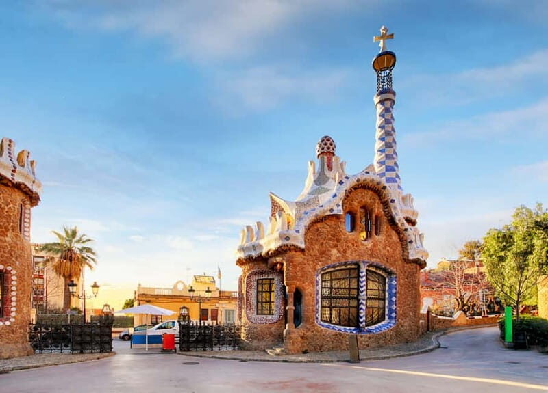 Barcelona: Park Güell Guided Tour with Skip the Line Ticket - Key Points