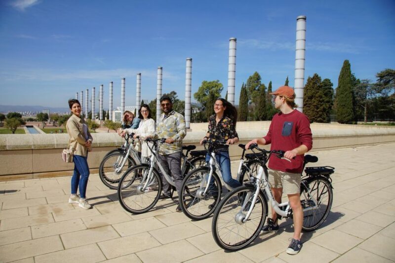 Barcelona Photo Highlights 4h Small Group eBike Tour - Final Stops: Arc de Triomf and Parc de la Ciutadella