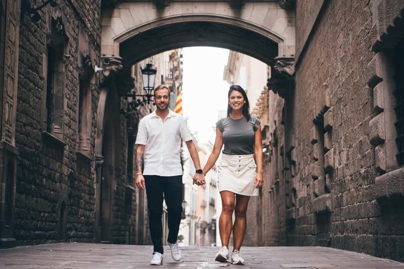 Barcelona: Photo Shoot Tour in El Gothico - The Experience: A Deep Dive