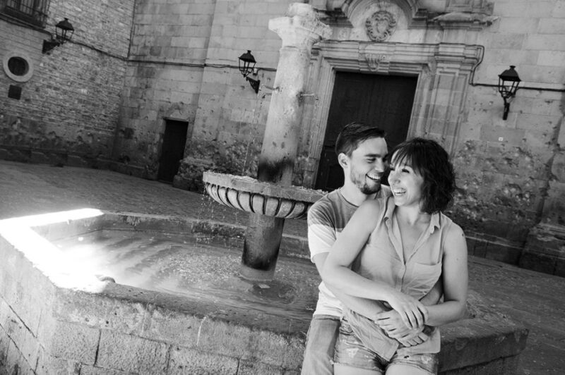Barcelona: Photoshoot Tour Old Town - A Closer Look at the Experience
