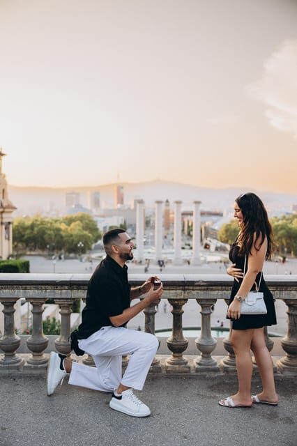 Barcelona: Photoshoot Tour Old Town, Gothic Quarter - FAQ