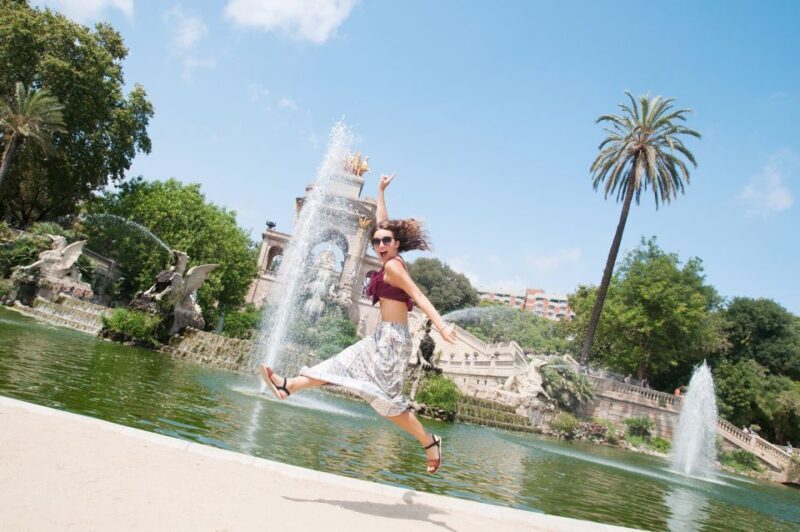 Barcelona: Photoshoot Tour Old Town - Key Points