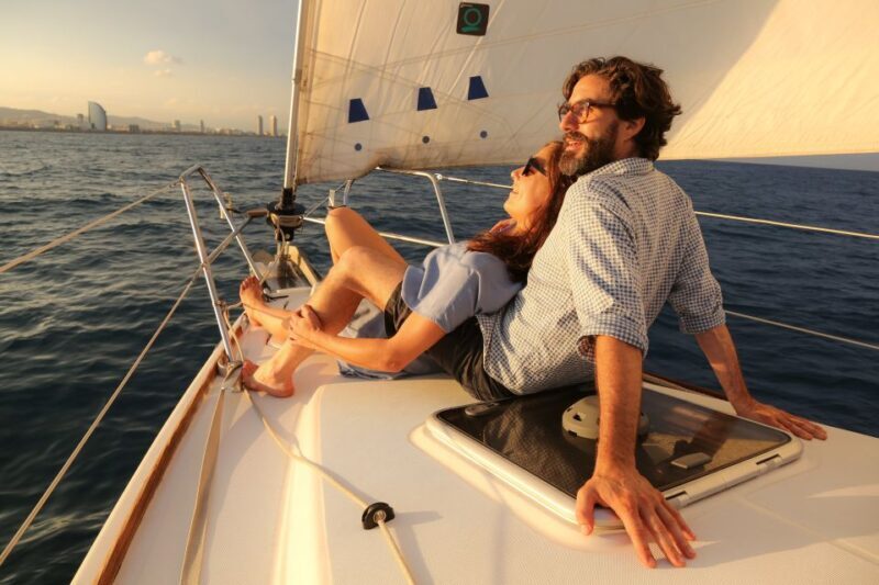 Barcelona: Private 4-Hour Sunset Sailing Experience - Key Points