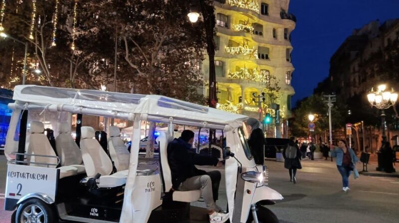 Barcelona: Private Christmas Lights Tour by Eco Tuk Tuk - Why Choose This Tour?