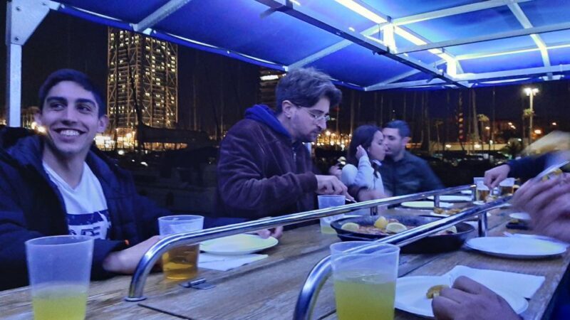 Barcelona: Private Evening Cruise with Dinner and Drinks - Food and Drink
