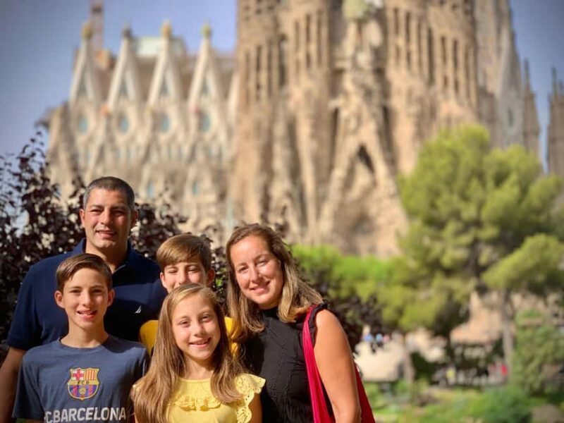 Barcelona: Private Phone Photography Class - Park & Old Town - Who is this tour best suited for?
