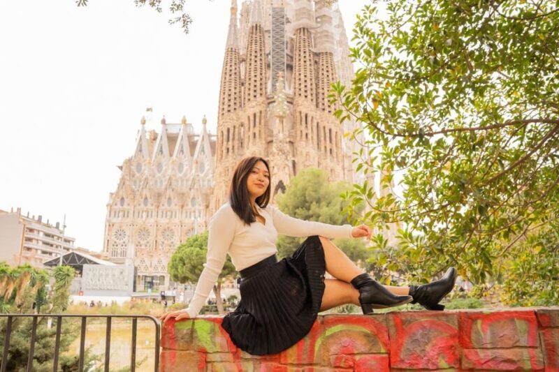 Barcelona: Private Photoshoot at Sagrada Familia - Key Points