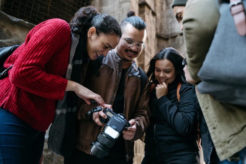Barcelona: Private Photoshoot with a Professional - Key Points