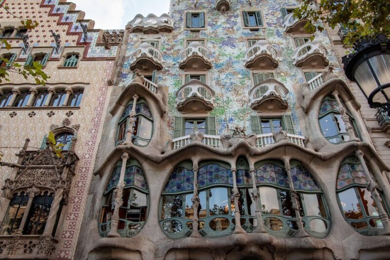 Barcelona: Private Tour of Casa Batllo with Reserved Access - Exploring Casa Batlló’s Exterior: The First Impression