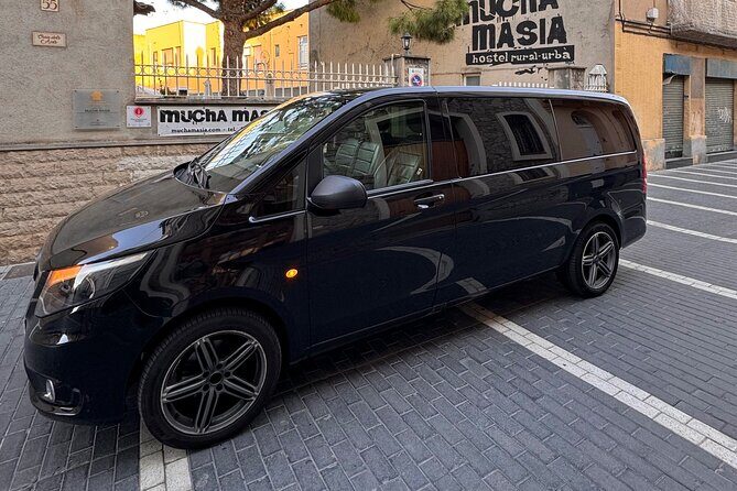 Barcelona Private transfer from Airport to Hotel / Cruise - A Deep Dive into the Experience