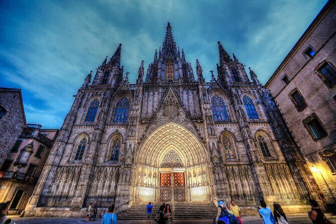 Barcelona Private Walking Tour with a Professional Guide - Key Points