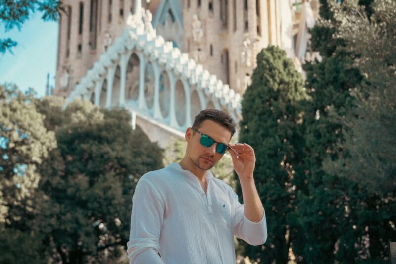 Barcelona: Professional Photoshoot Outside Sagrada Familia - What Makes This Photoshoot a Worthwhile Experience