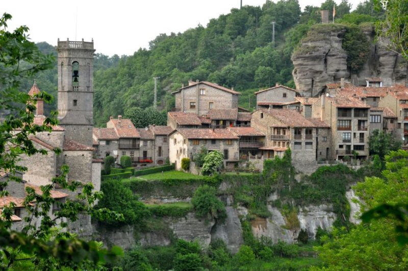 Barcelona: Pyrenees Villages and Trails Full-Day Tour - Culinary Highlights: A Taste of Catalan Tradition