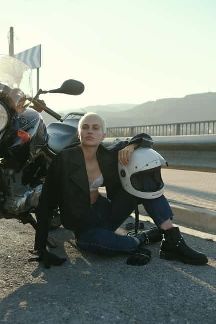 Barcelona: Retro Motorcycle Ride and Photoshoot - What is the Retro Motorcycle Ride and Photoshoot?