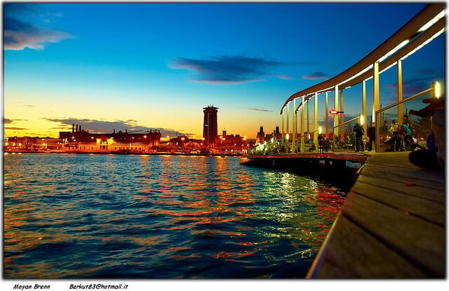 Barcelona: Romantic Private Sailing Tour - Key Points