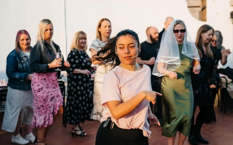 Barcelona: Rooftop Salsa Class with Bottomless Sangria - Key Points