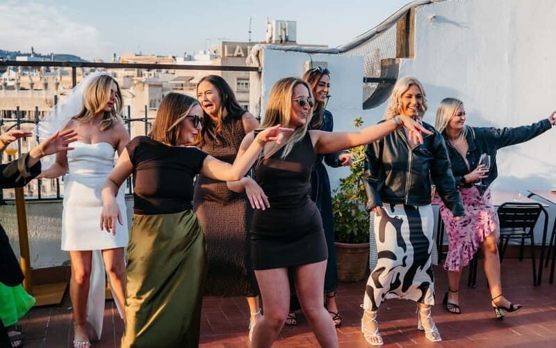 Barcelona: Rooftop Salsa Class with Bottomless Sangria - What to Expect from the Rooftop Salsa Experience