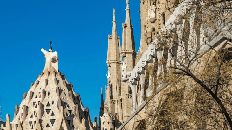 Barcelona: Sagrada Familia & Casa Batlló Guided Tour - In Summary