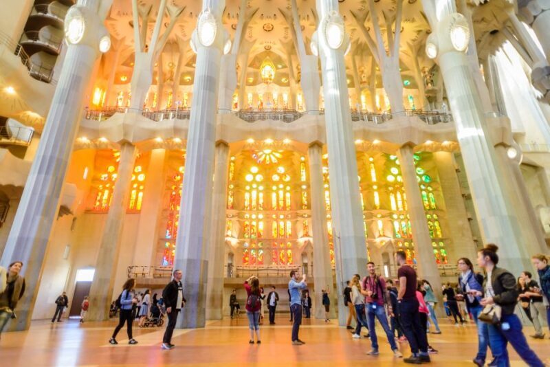 Barcelona: Sagrada Familia Fast-Track Guided Tour - The Itinerary Breakdown