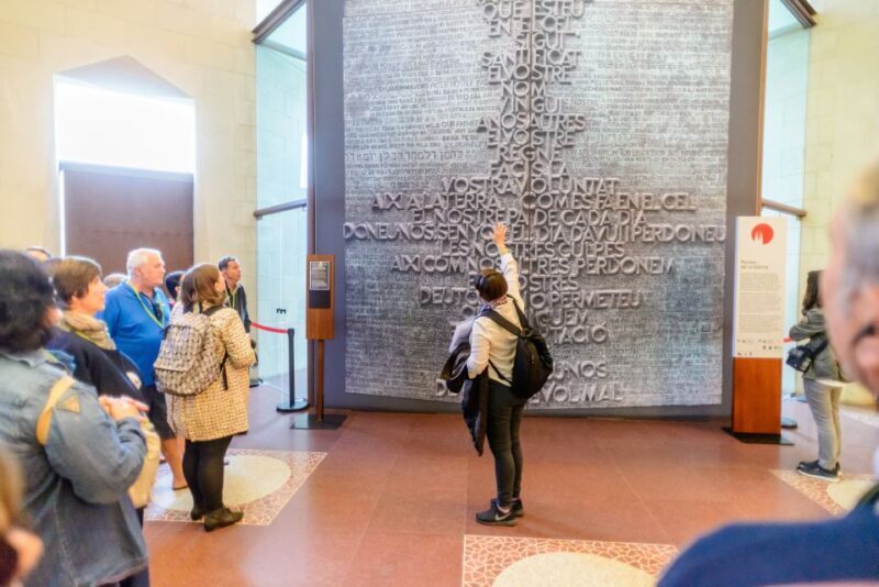 Barcelona: Sagrada Familia Fast-Track Guided Tour - Why This Tour Is Worth It