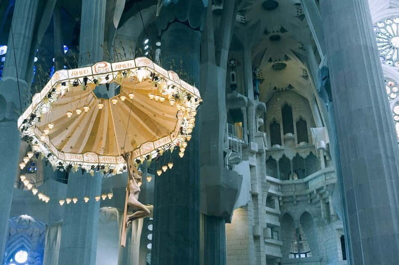 Barcelona: Sagrada Familia Guided Tour with Entry Ticket - What This Tour Gets Right