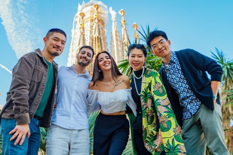Barcelona: Sagrada Familia Skip-the-Line Tour & Photoshoot - FAQ
