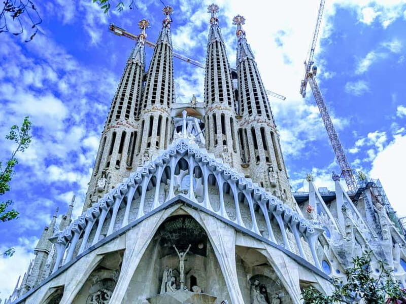 Barcelona: Sagrada Familia Skip The Line Tour with Tickets - Why Choose This Tour?