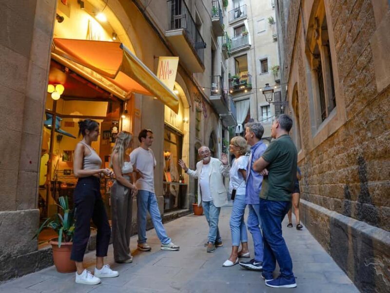 Barcelona: Sagrada Familia Tour & Authentic Tapas Experience - Itinerary Breakdown and Experience Details