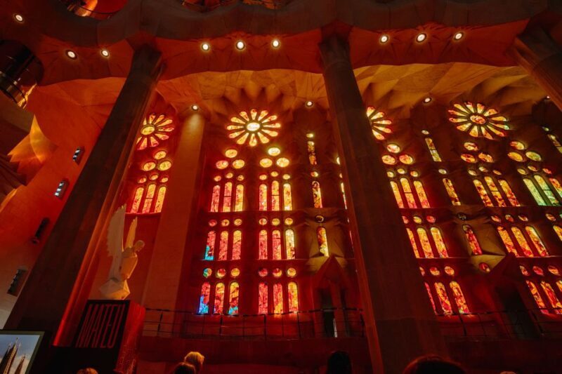 Barcelona: Sagrada Familia Tour w/Skip-the-Line Entry Ticket - Key Points