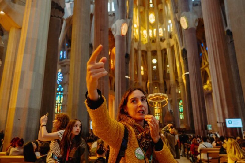 Barcelona: Sagrada Familia Tour w/Skip-the-Line Entry Ticket - What the Reviews Tell Us