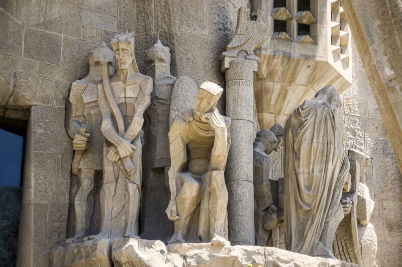 Barcelona: Sagrada Familia Tour with Optional Tower Access - FAQs