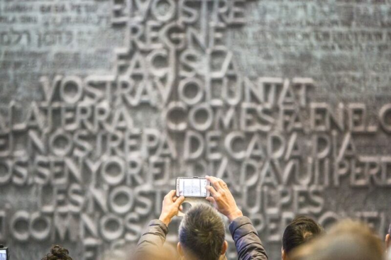 Barcelona: Sagrada Familia with Towers and Park Güell Tour - Sagrada Familia: 1.5 Hours Guided Tour