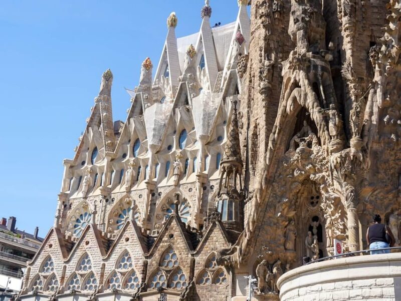 Barcelona: Sagrada Familia with Towers and Park Güell Tour - Final Wrap-Up