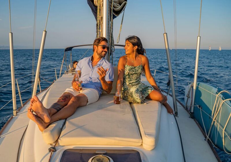 Barcelona: Sailing boat ride with sunset, wine and snacks - Analyzing the Value