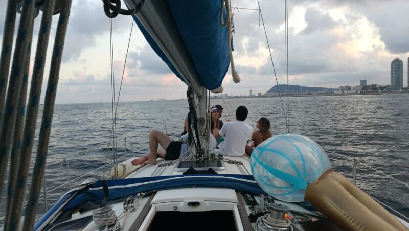 Barcelona: Sailing Trip with Drinks and Snacks - Key Points