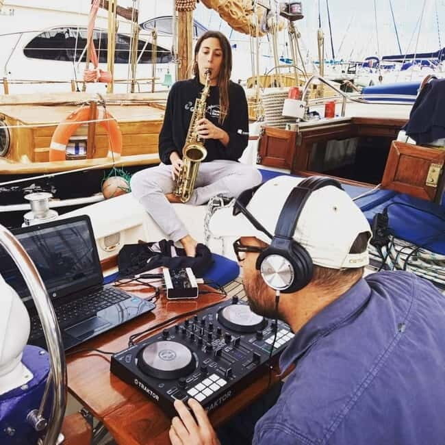 Barcelona: Sailing Trip with Snacks and Drinks - An In-Depth Look at the Sailing Experience in Barcelona