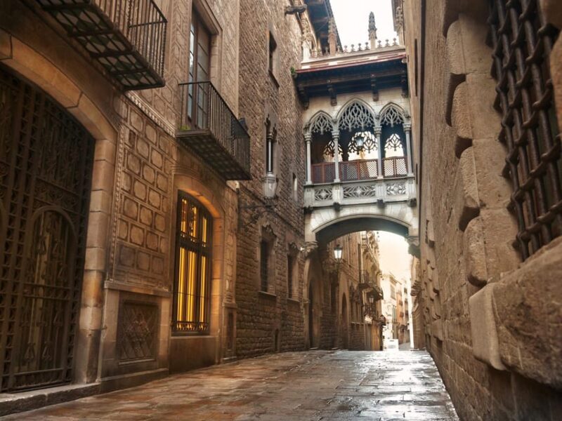 Barcelona: Sensations Tour of the city - An In-Depth Look at the Sensations Tour
