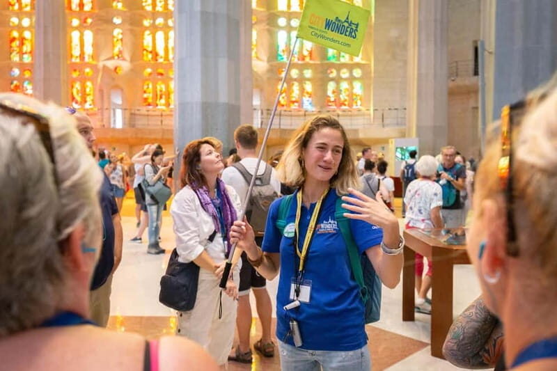 Barcelona: Small-Group Sagrada Familia Fully Guided Tour - Key Points
